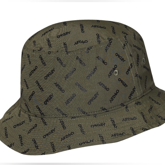 Oakley | Accessories | Oakley Brand Logo Bucket Hat Dark Brush 921586v ...